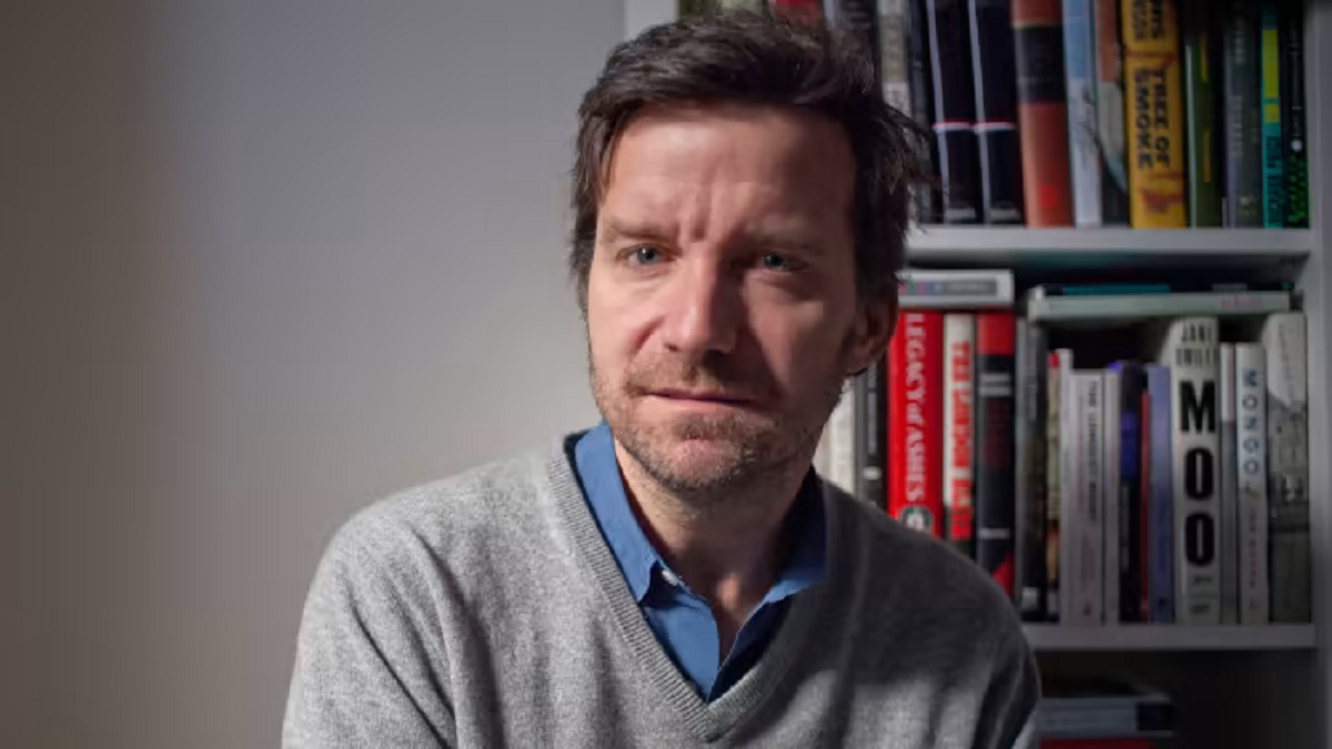 Dave Gilbert – Income, Family, Height, Professional Achievements