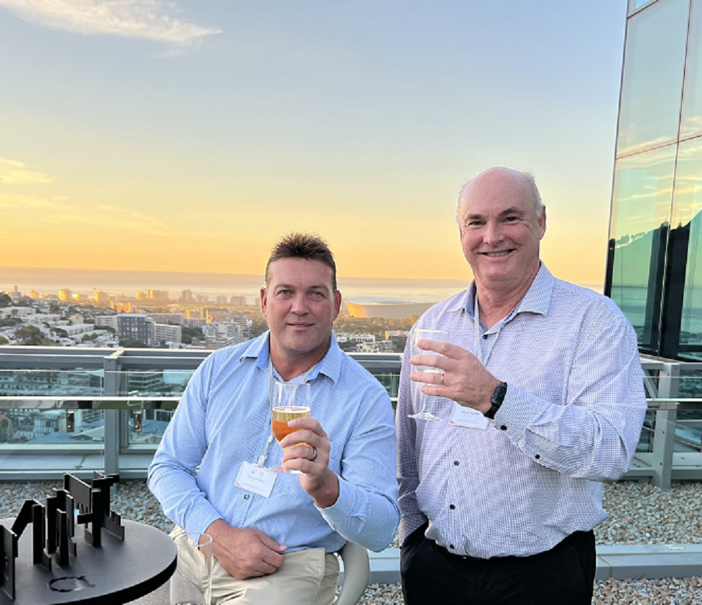 Dave Rundle Weight, Age, Husband, Biography, Family Facts