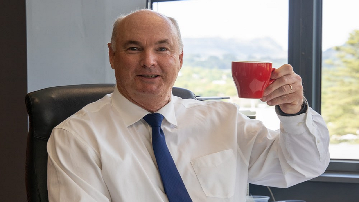 Dave Rundle Weight, Age, Husband, Biography, Family Facts