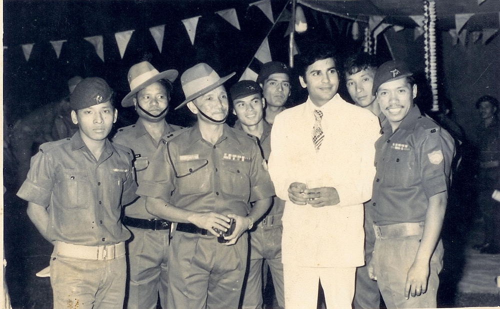 Vijay Arora Net Worth, Bio, Age, Height, Religion, Education